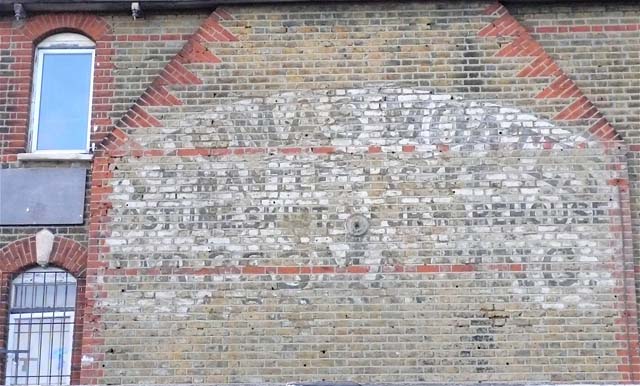 Ghostsign: Thomas Moates | Catalogue | History of Advertising Trust